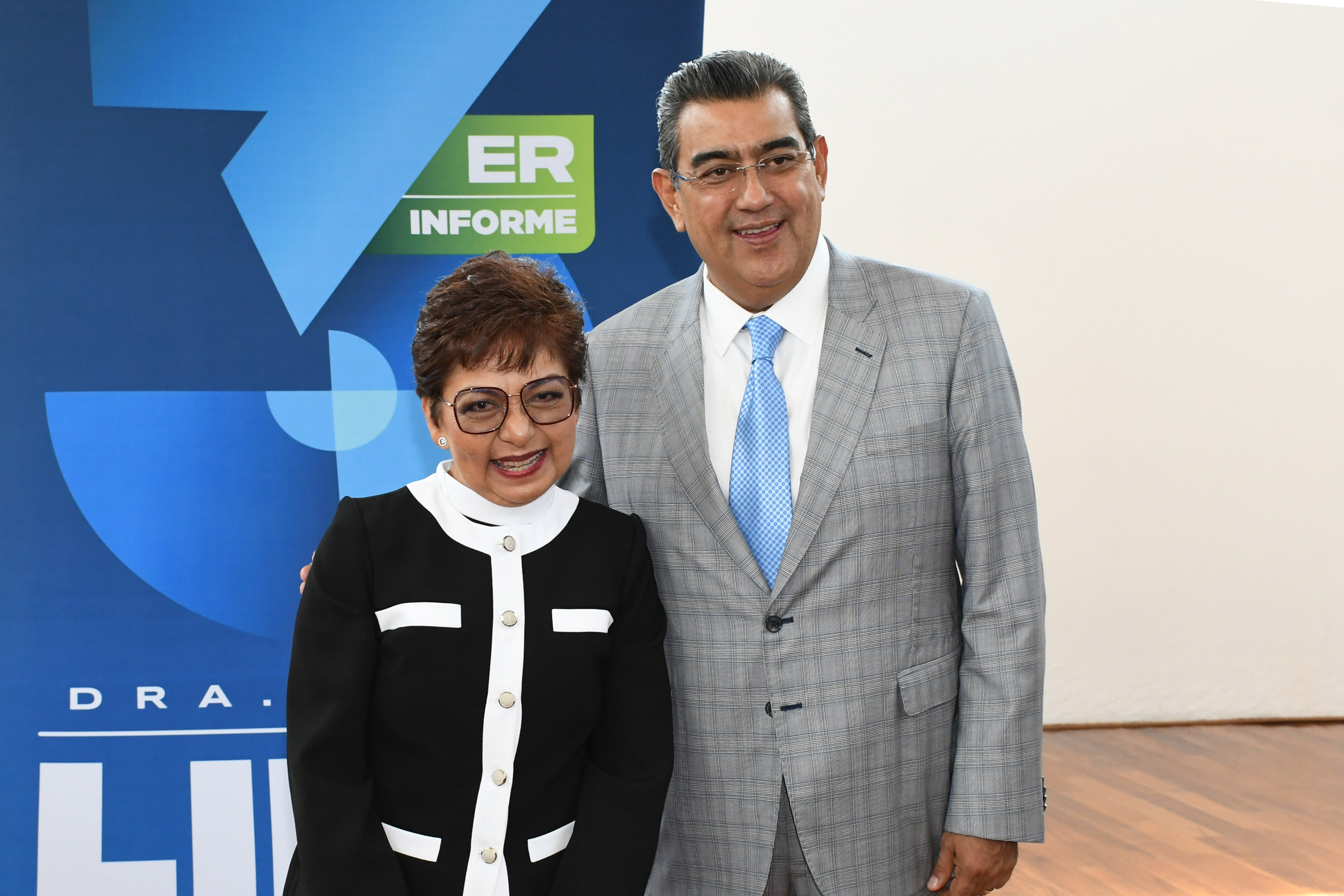 Juntos caminamos con pasos firmes, asegura la Rectora Lilia Cedillo al rendir su Tercer Informe ...